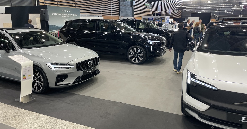 A Lyon, Volvo assume aussi ses voitures thermiques