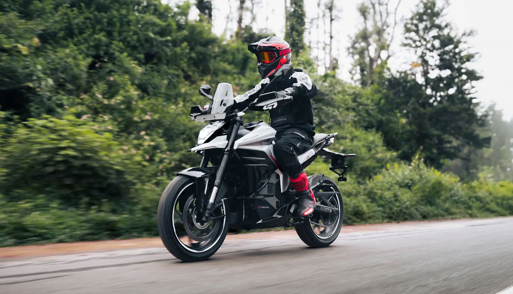Ultraviolette se lance dans le trail avec une moto électrique bardée de ...