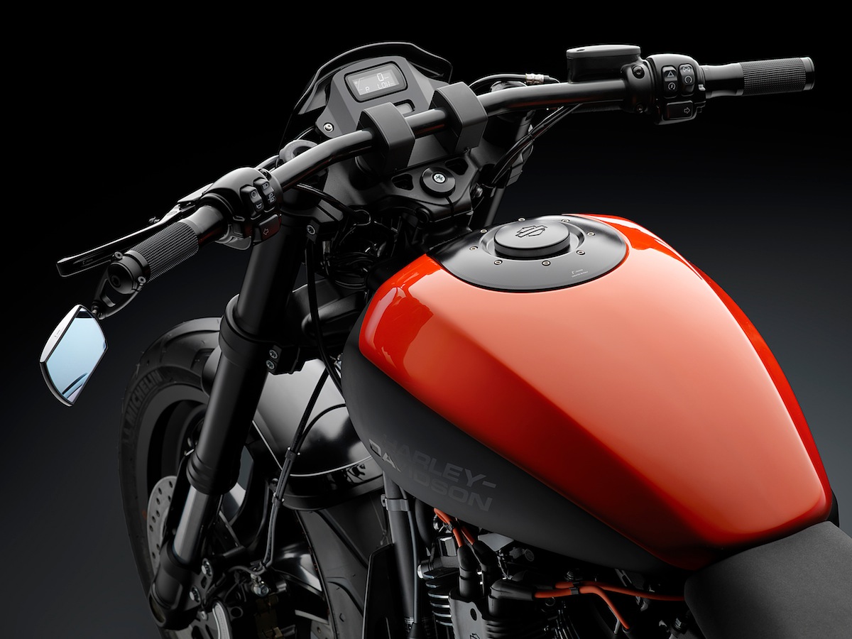 Rizoma et la Harley-Davidson Softail FXDR 114