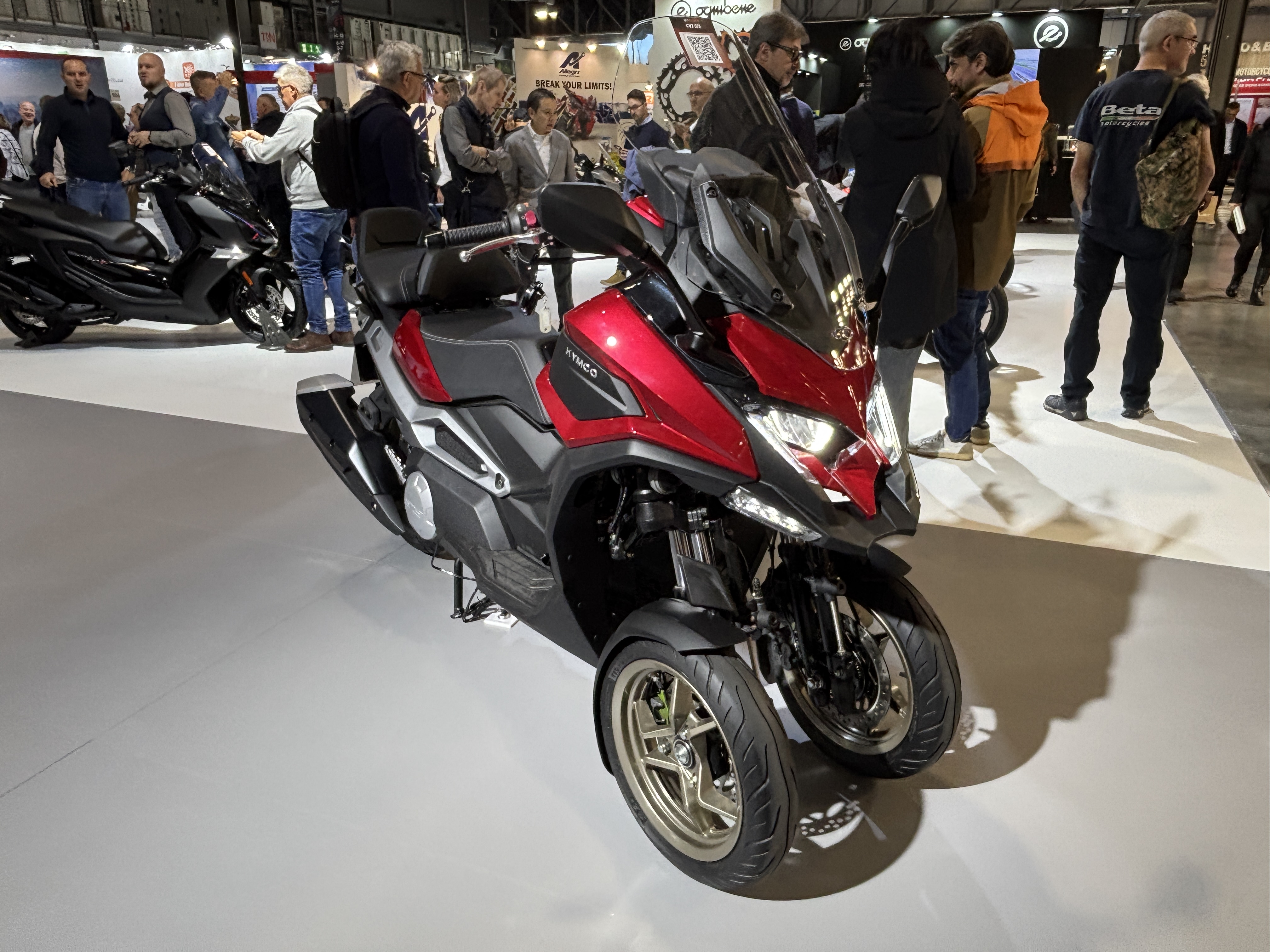 Kymco met à jour son scooter à 3 roues, le CV3 575