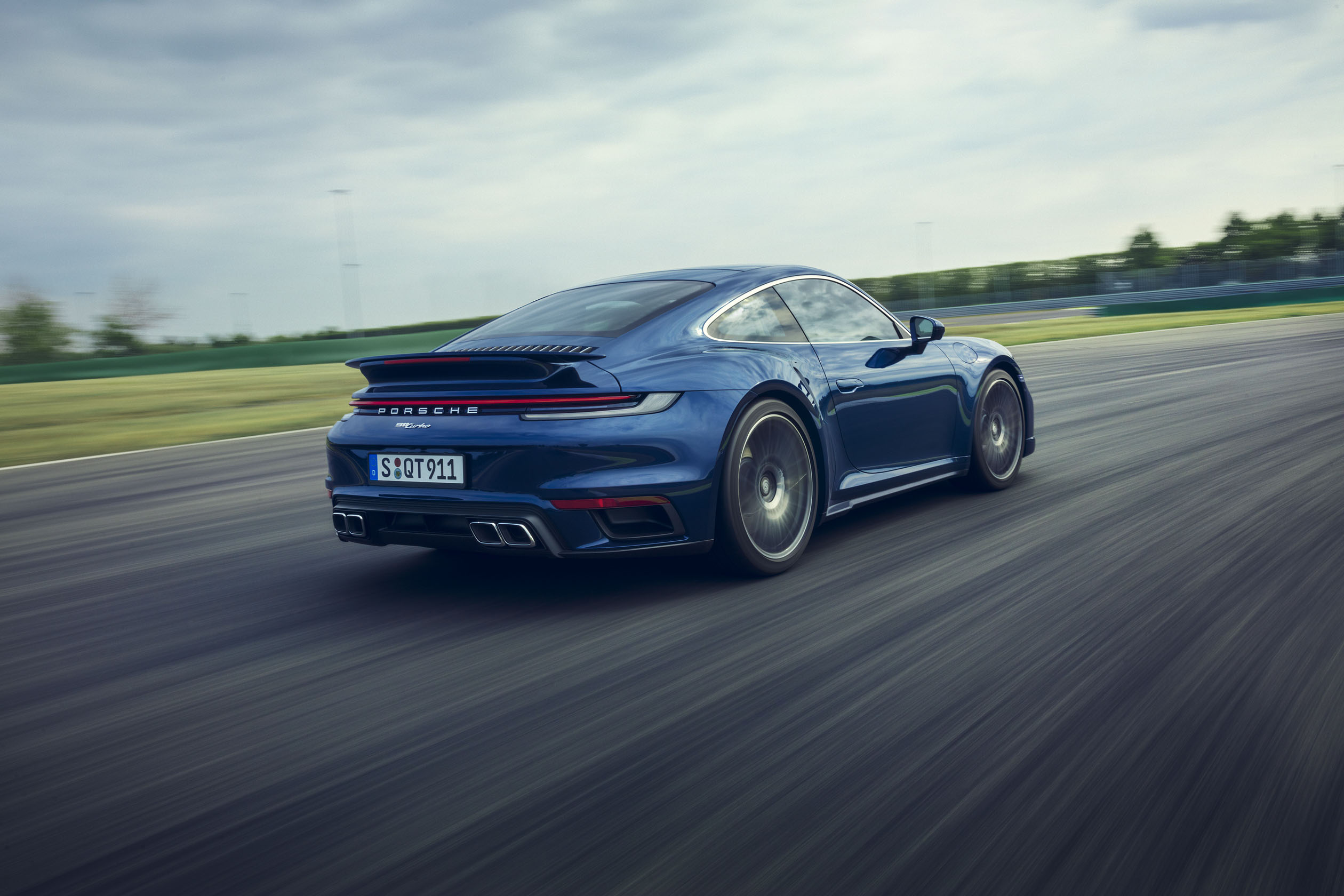 Porsche 911 : voici la 992 Turbo