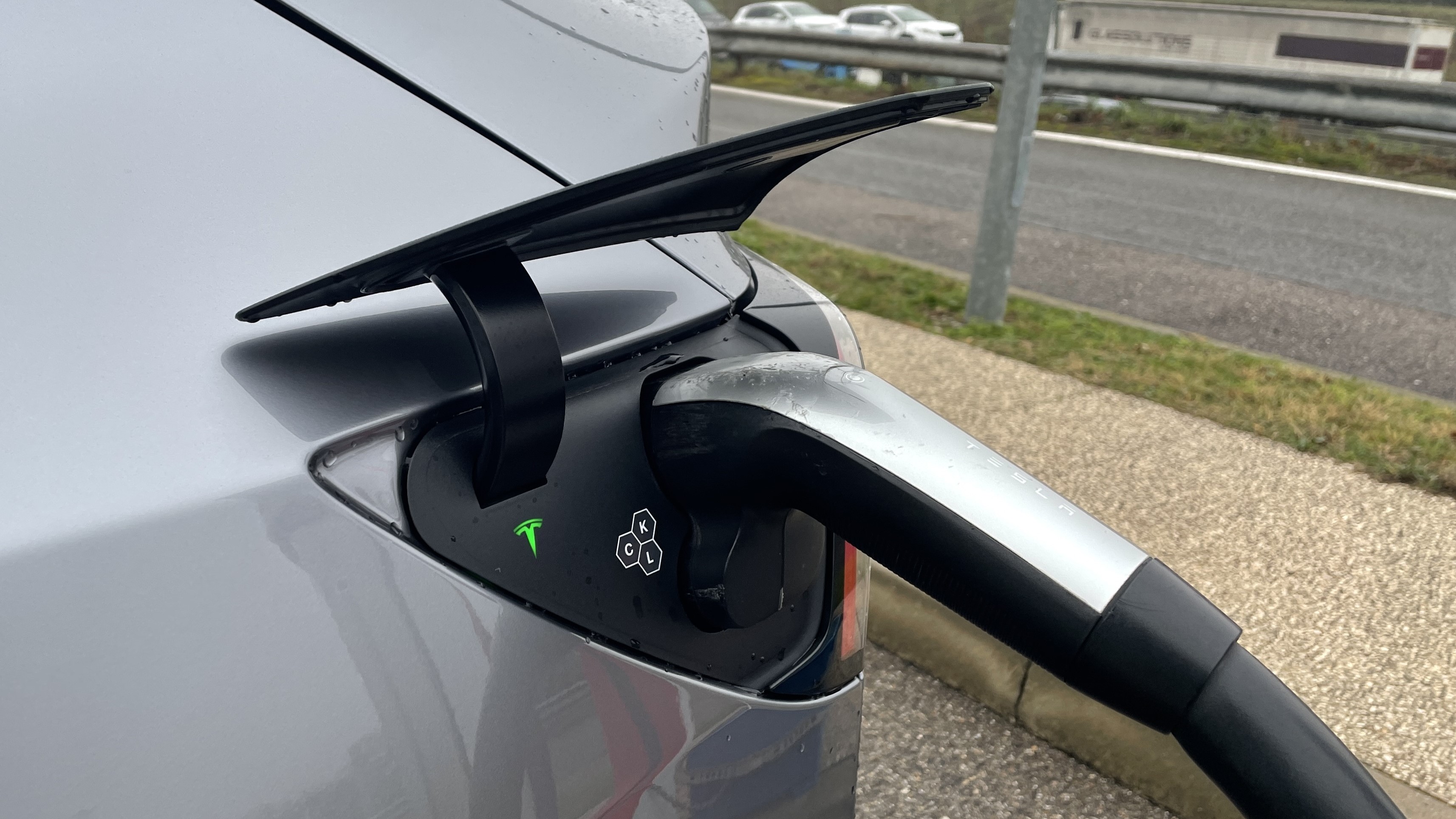 Avec le MultiPass, branchez et profitez de votre compte Tesla quasiment ...