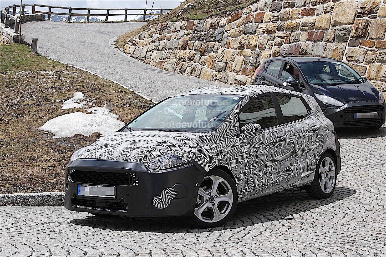 Scoop : la future Ford Fiesta se promène à la montagne