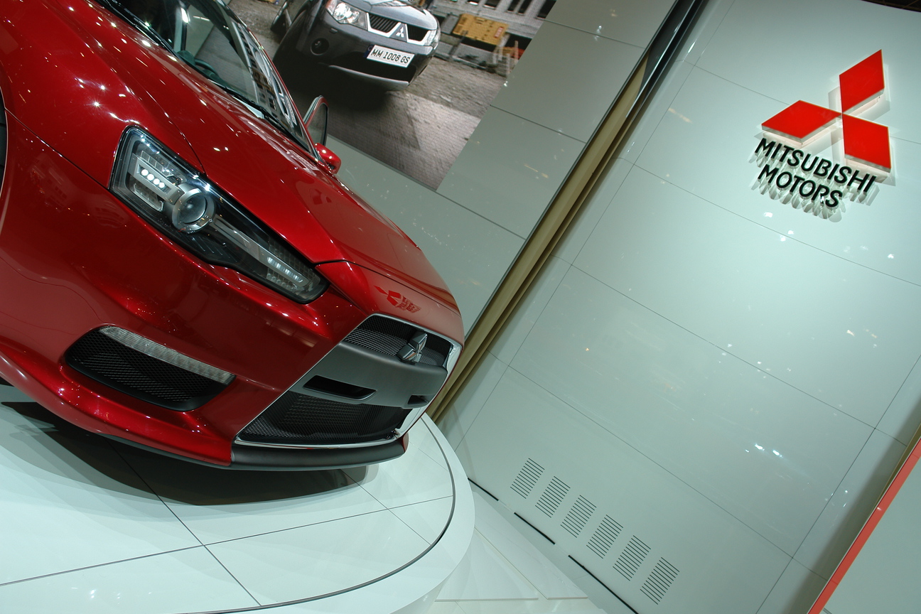 Video Mitsubishi Prototype X