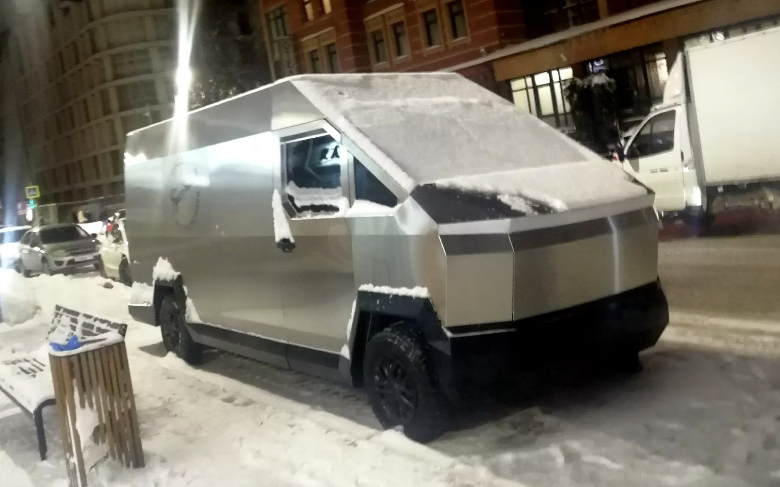 Le Cybervan n’existe pas, alors ce fan Tesla roule avec sa vision très ...