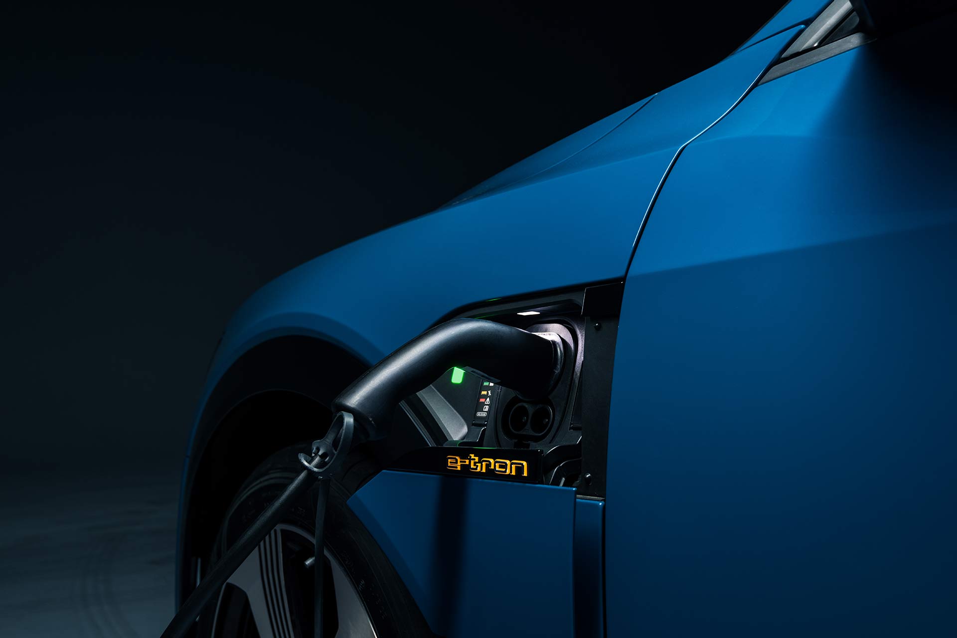 Audi e-tron Charging Service : la marque lance une offre d'abonnement ...