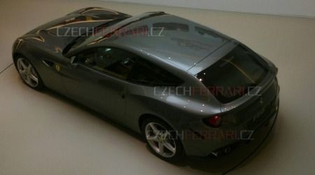 Concept Ferrari FF: plus de photos (dont l'habitacle)