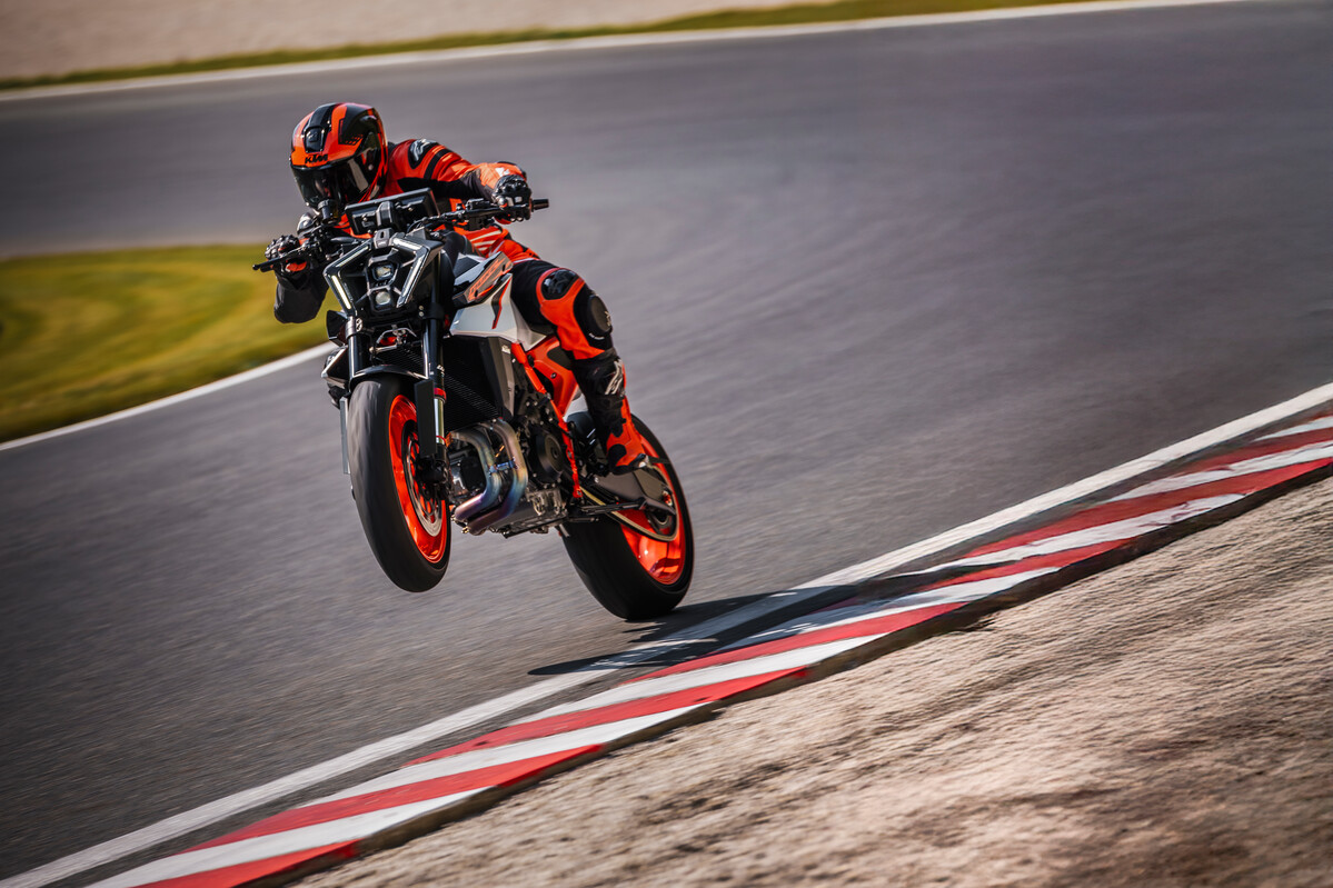 La gamme des KTM Duke est prête pour attaquer l’année 2026