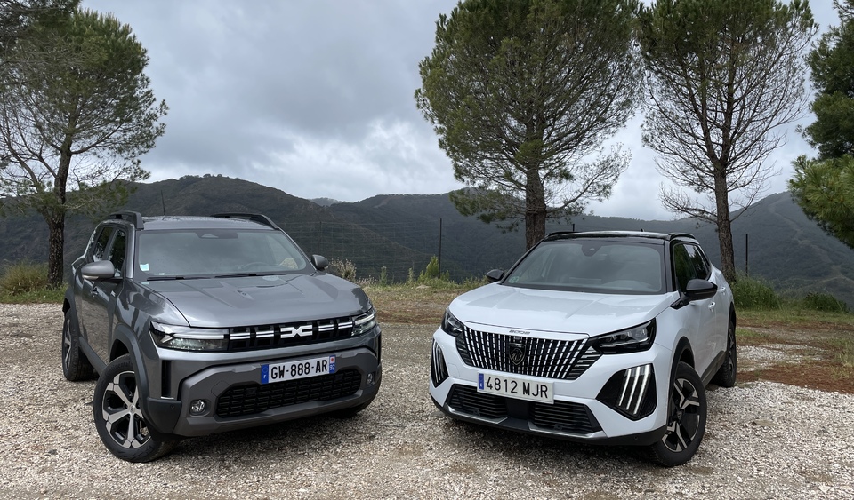 Comparatif - Le nouveau Dacia Duster face au Peugeot 2008 (Vidéo)