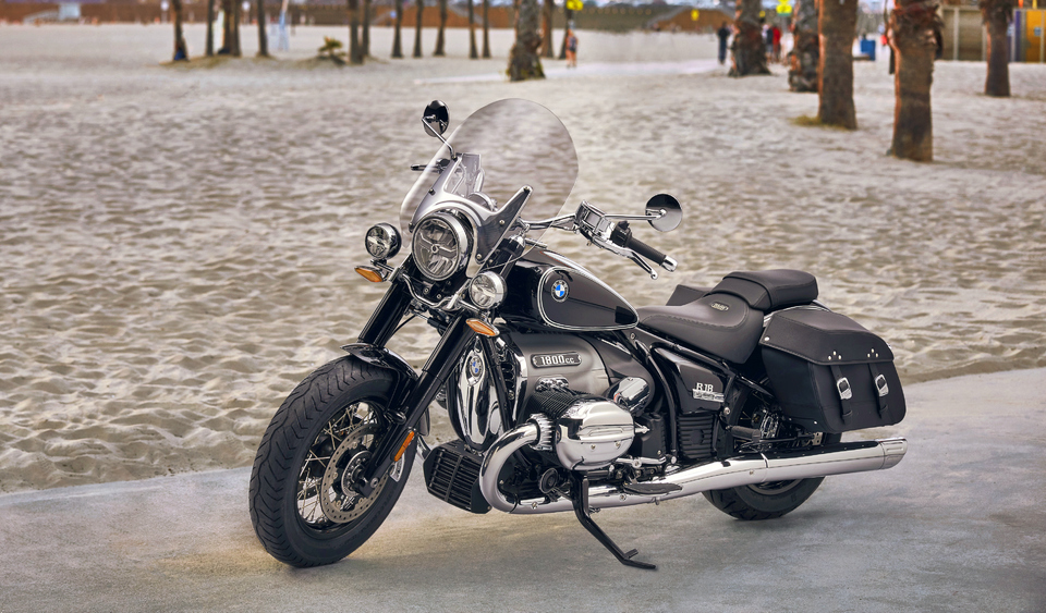 BMW R18 : la version Classic officiellement dévoilée par BMW