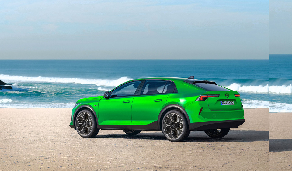 Opel prépare un crossover, un mélange de berline et de SUV qui sera ...