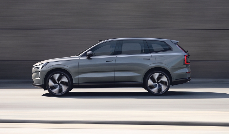 Le gros Volvo EX90 électrique arrive avec deux ans de retard