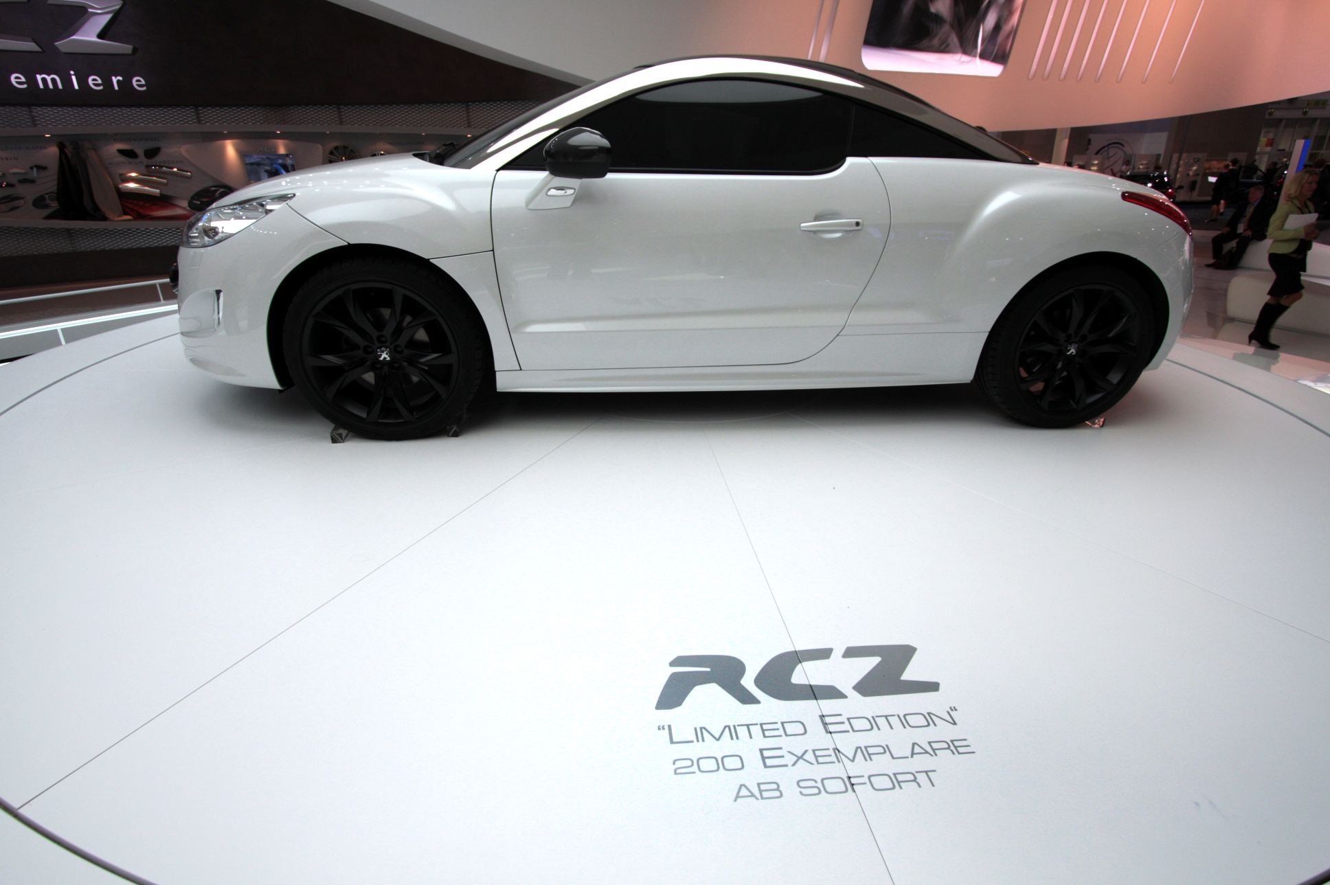 Peugeot RCZ Limited Edition : livraison VIP sur le circuit HTTT Paul Ricard