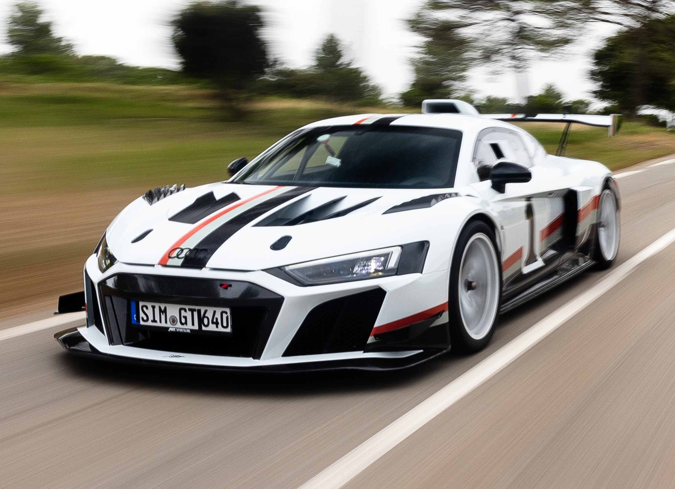 ABT XGT : une Audi R8 de course homologuée pour la route