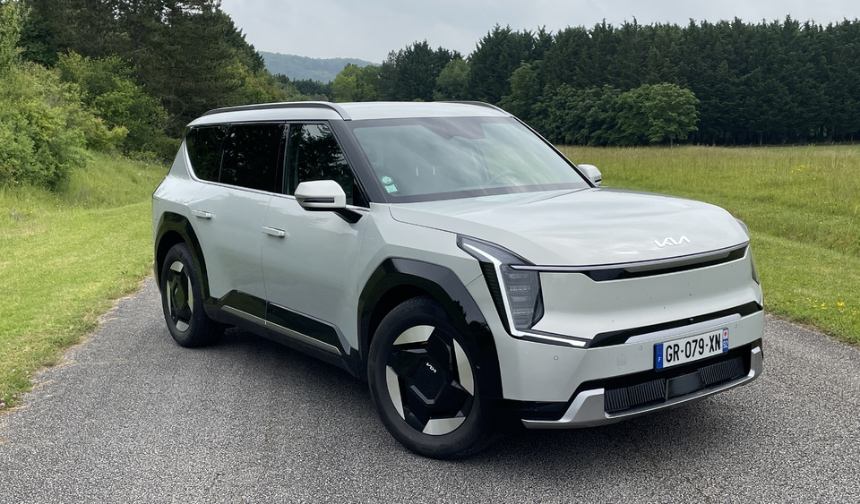 Le Kia EV9 de base est étonnant