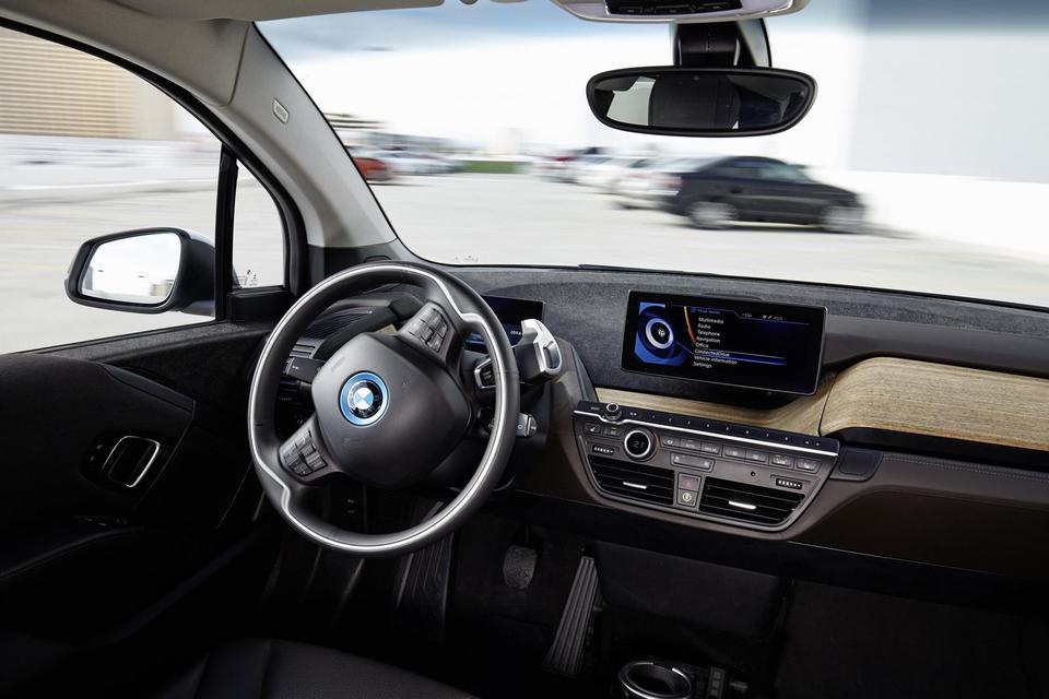 BMW présente son système de "self parking"