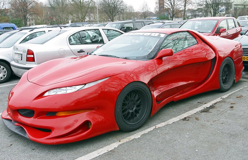 Pavlin 681, supercar ou super-moche? (photos et vidéo choquantes)