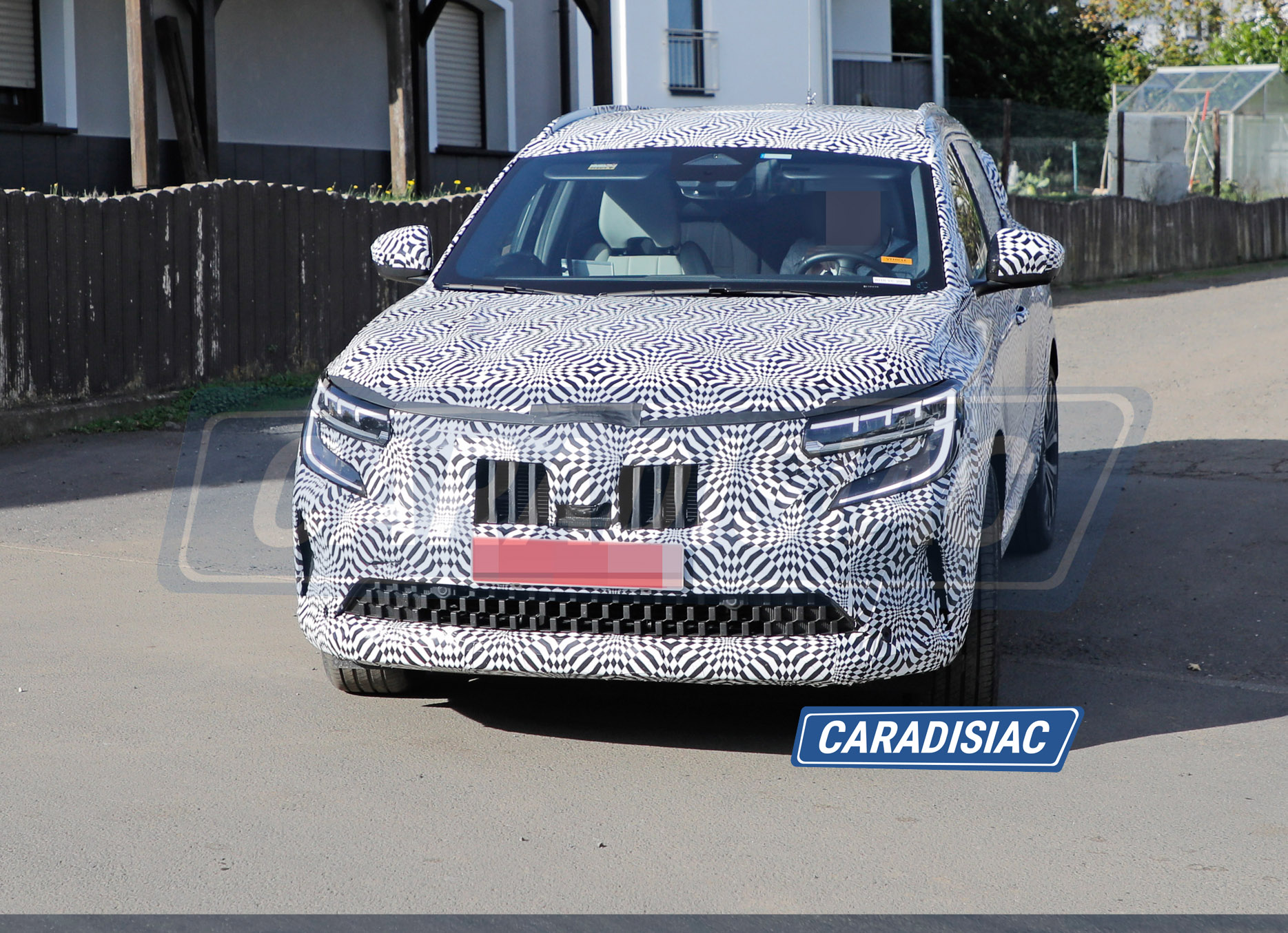 Scoop – Renault Grand Austral : le 7 places est de sortie