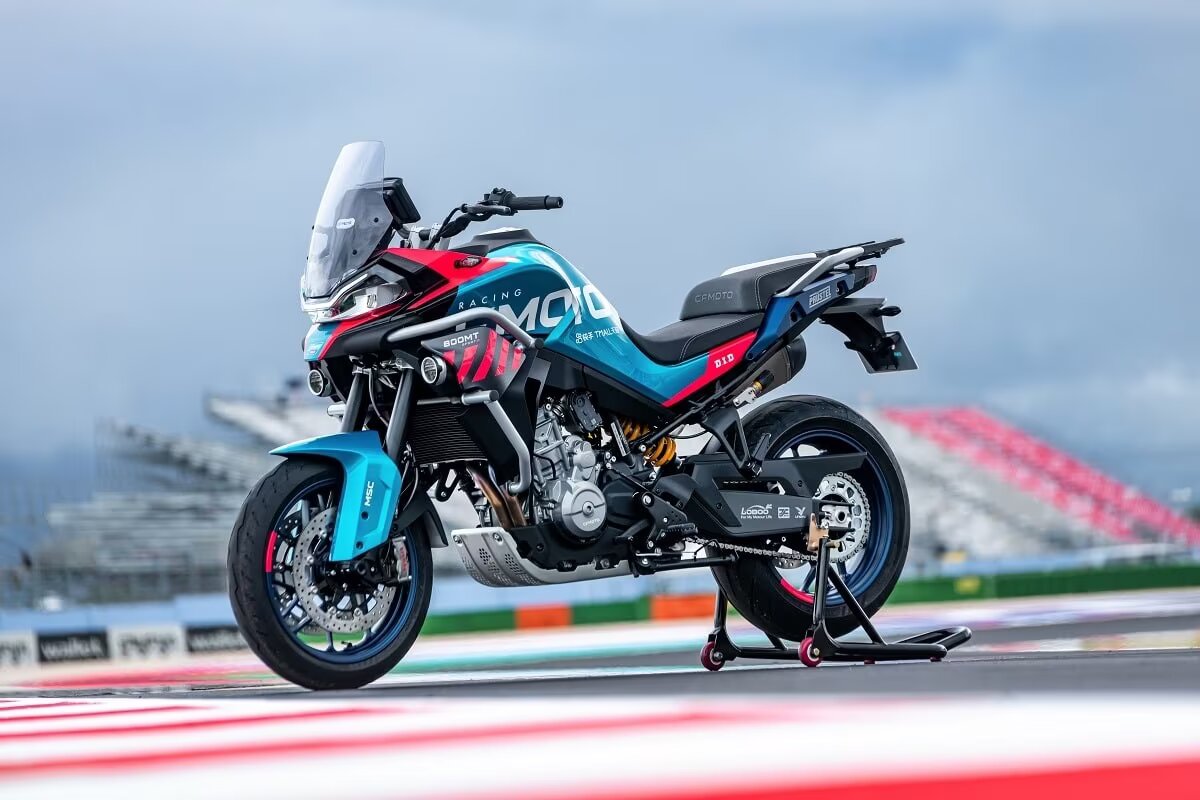 CFMoto 800MT Sport R : l'étonnant crossover chinois