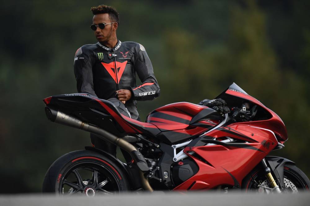 MV Agusta : Lewis Hamilton se montre au Grand Prix de Monaco avec sa F4