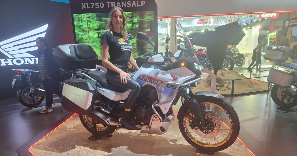 En direct de Milan : la Honda XL750 Transalp évolue en douceur
