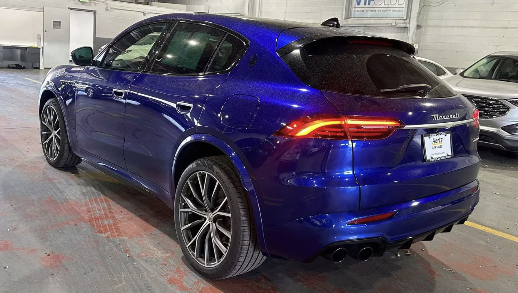 Hertz USA brade ses Maserati Grecale au prix d'une Peugeot e-2008 neuve