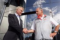 Mosley et Dennis se sont expliqués