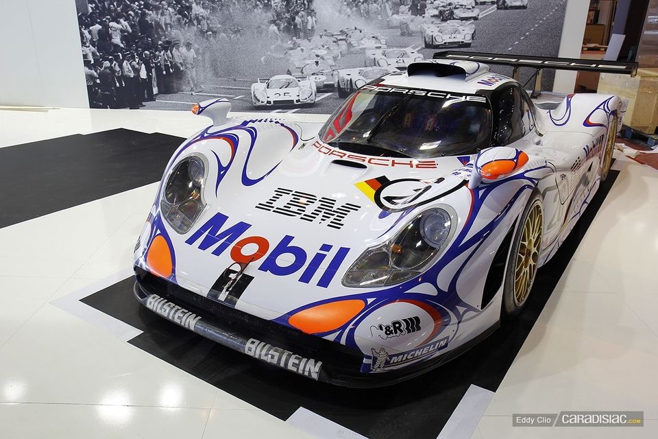 Photos du jour : Porsche 911 996 GT1 (Rétromobile)