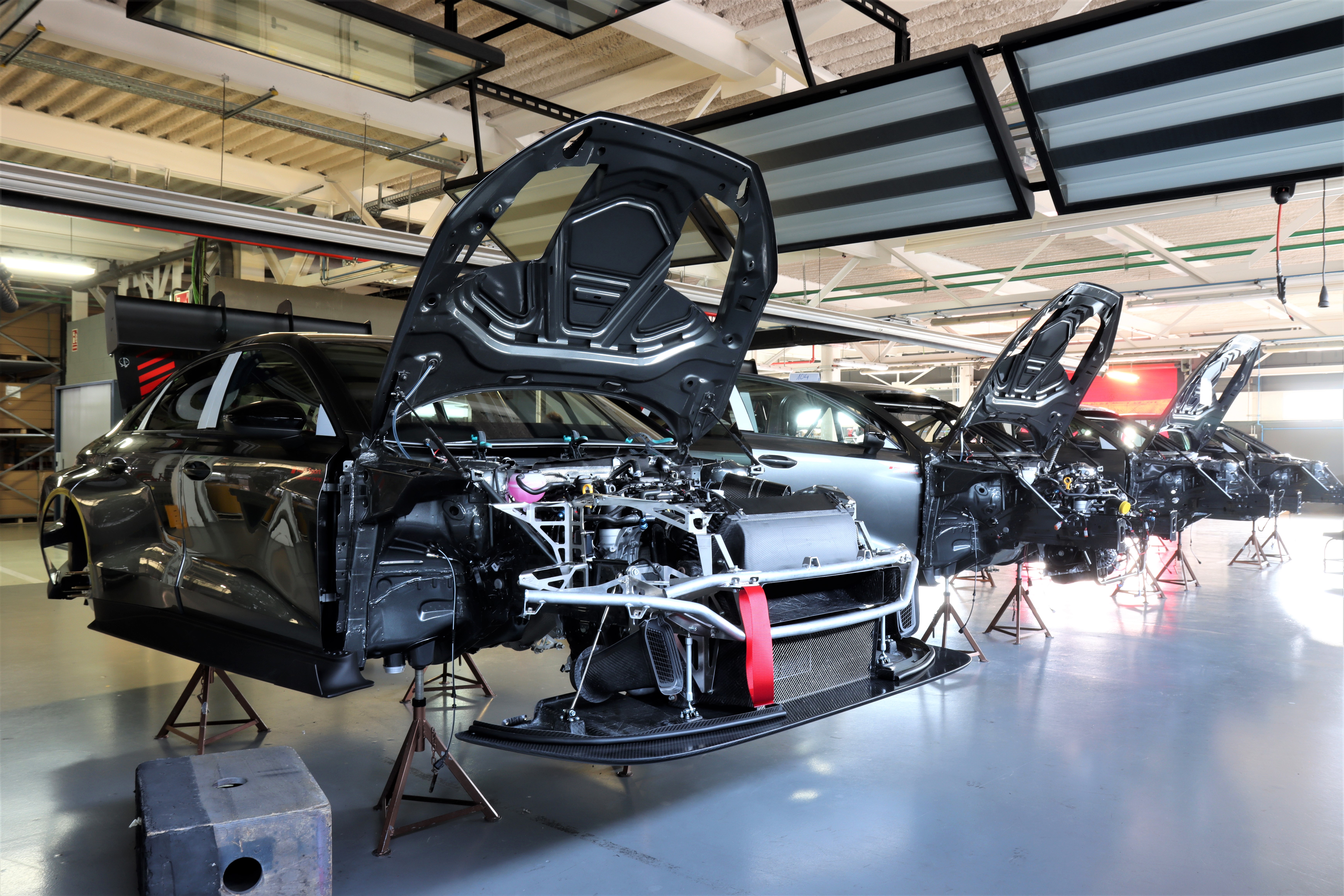 Road trip Caradisiac – Cupra Racing Factory : dans les entrailles du ...