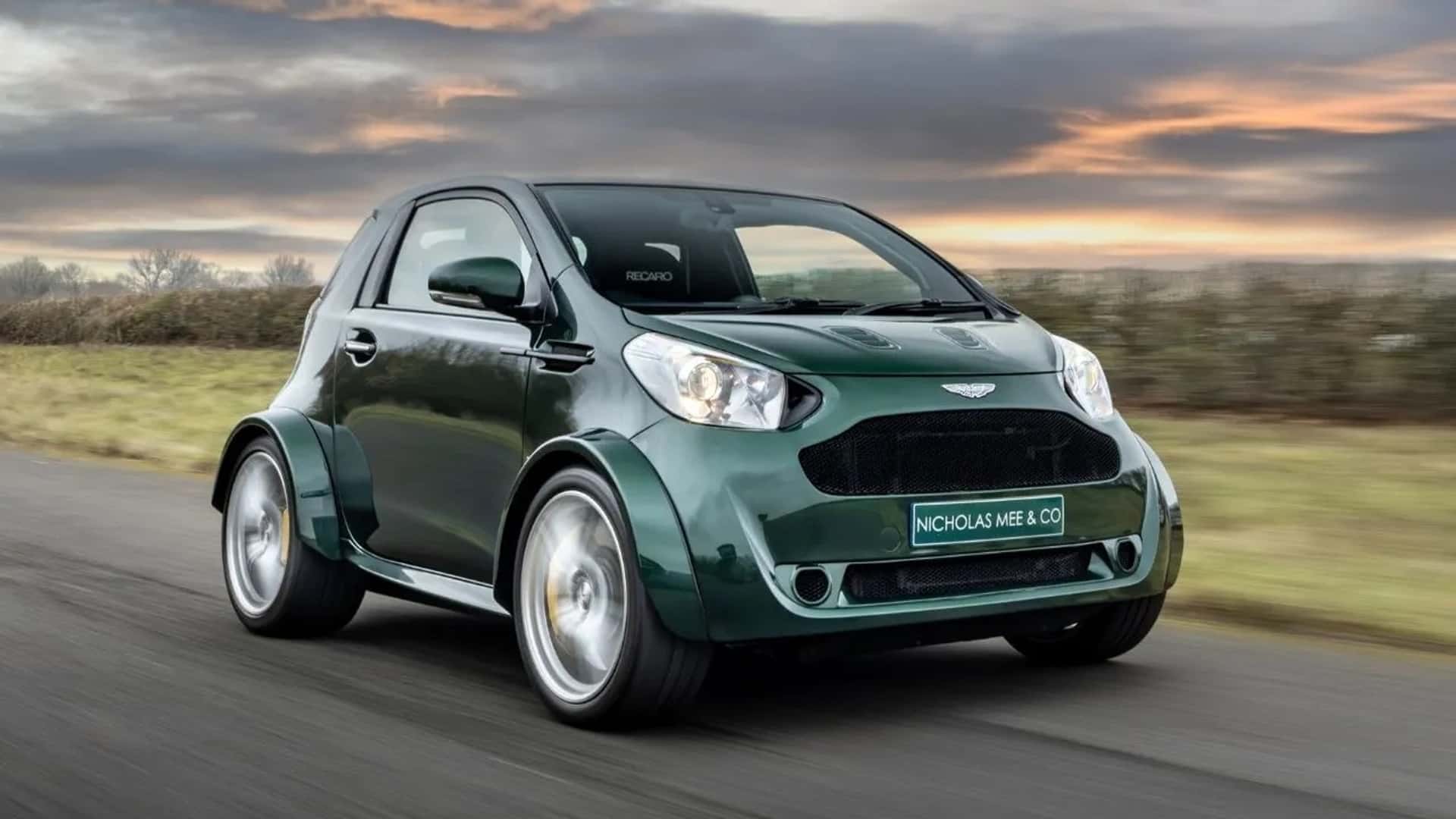 L'unique Aston Martin Cygnet V8 à vendre : elle coûte probablement une ...