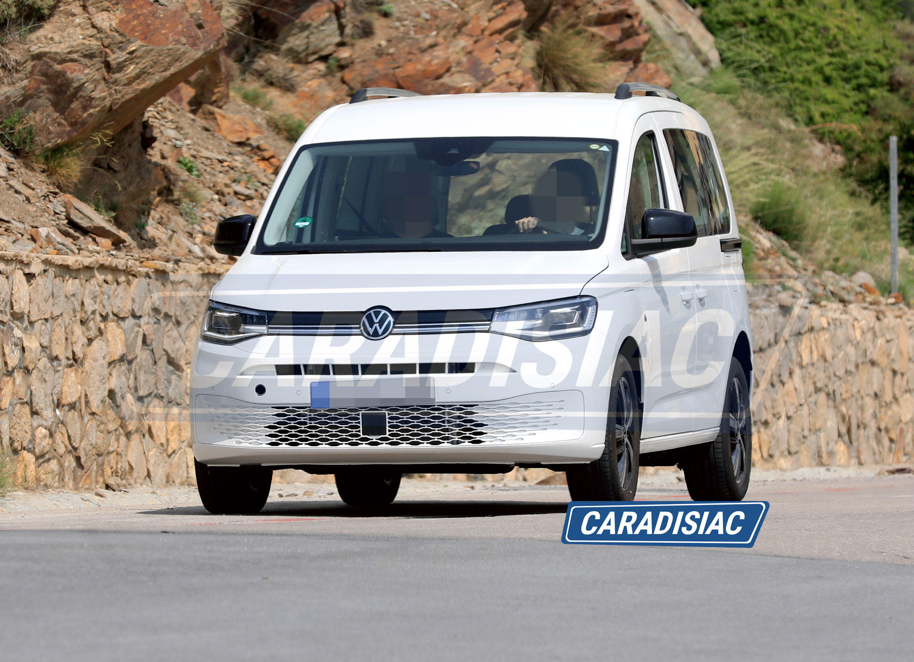 Scoop – Volkswagen Caddy hybride : il ne se cache plus