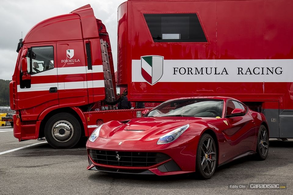 Photos du jour : Ferrari F12 (Modena Track Days)
