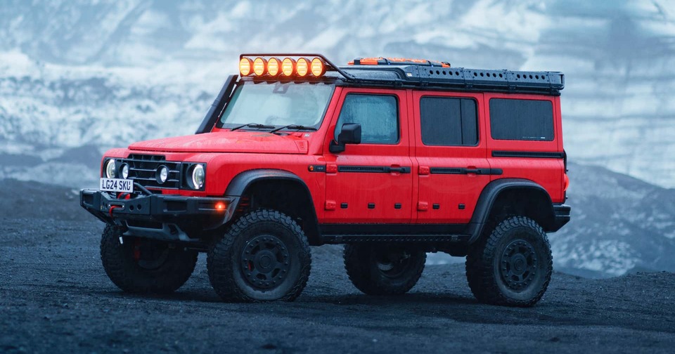 L'Ineos Grenadier va vraiment pouvoir grimper aux arbres grâce à une ...