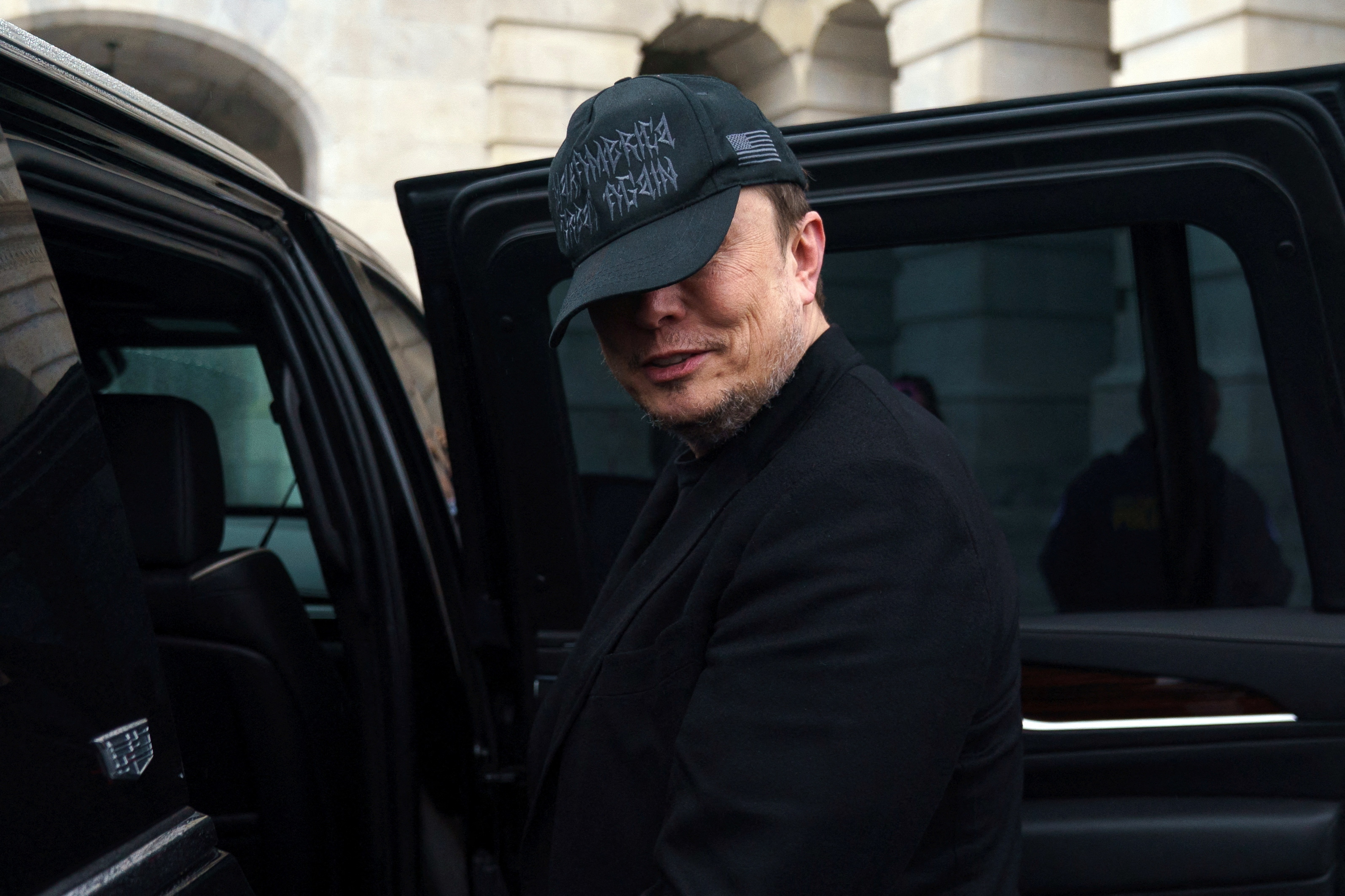 "Les gens n'ont pas assez d'argent pour acheter un Tesla Model Y ...