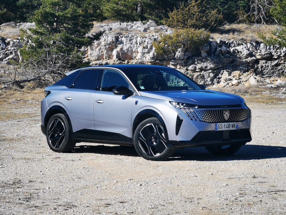 Photos Peugeot E-3008 (3e Generation)