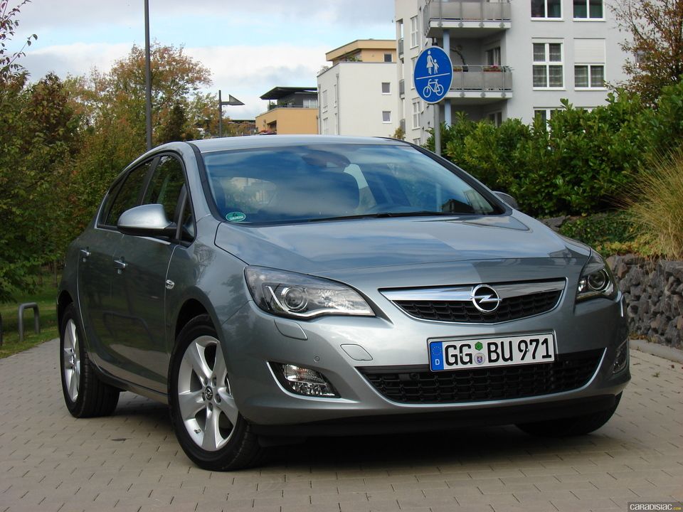 Photos Opel Astra 4