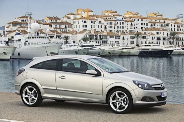 Photos Opel Astra 3 Gtc - Page 2