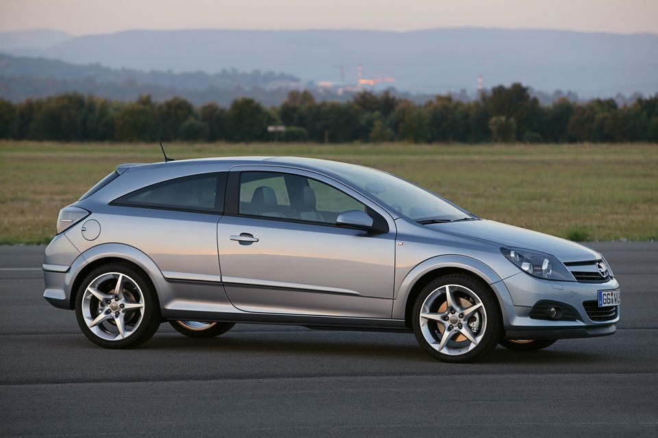 Photos Opel Astra 3 Gtc - Page 2