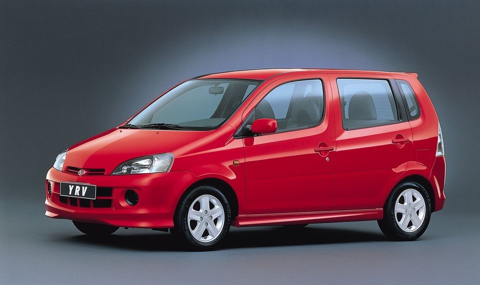Photos Daihatsu Yrv