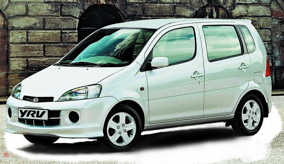 Photos Daihatsu Yrv