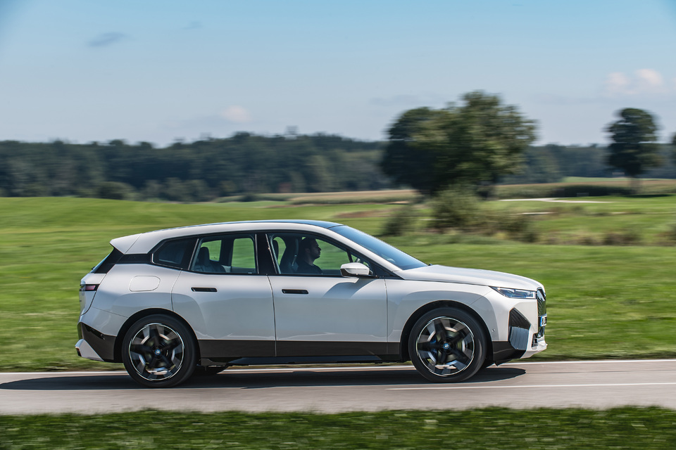 Photos Bmw Ix (i20) - Page 2