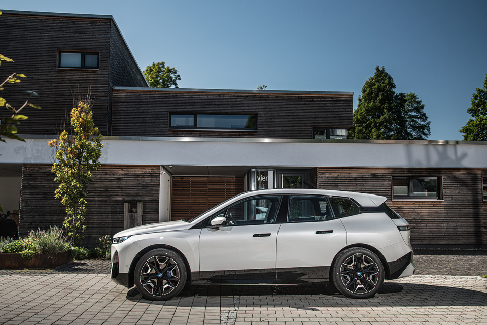 Photos Bmw Ix (i20) - Page 2