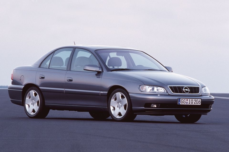 Photos Opel Omega 2