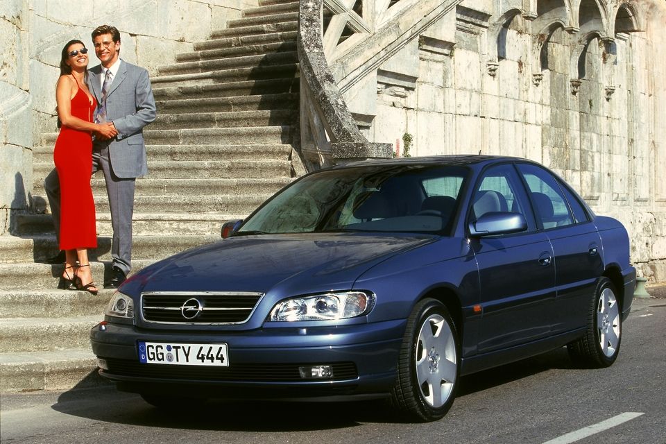 Photos Opel Omega 2
