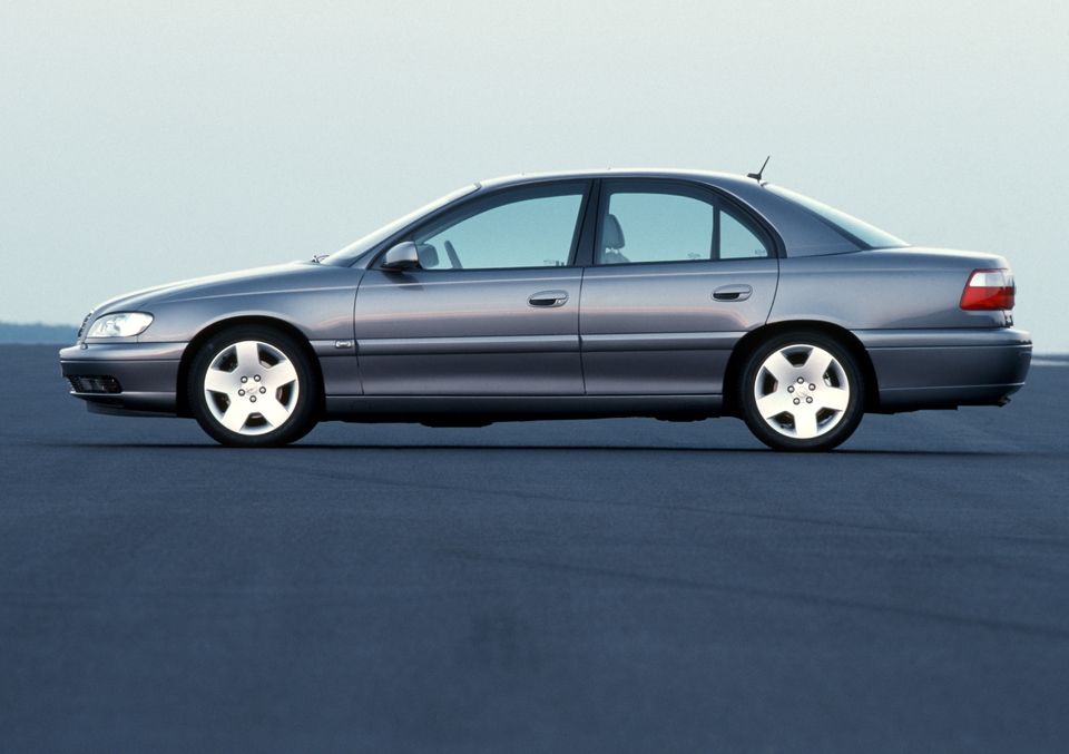 Photos Opel Omega 2