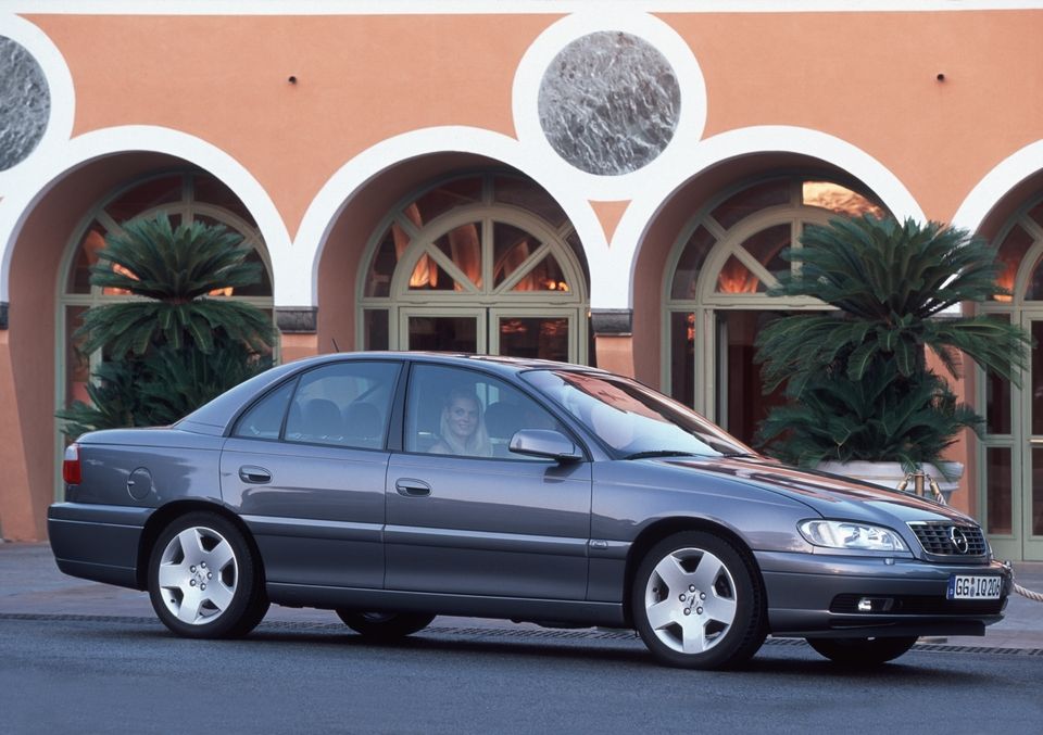 Photos Opel Omega 2