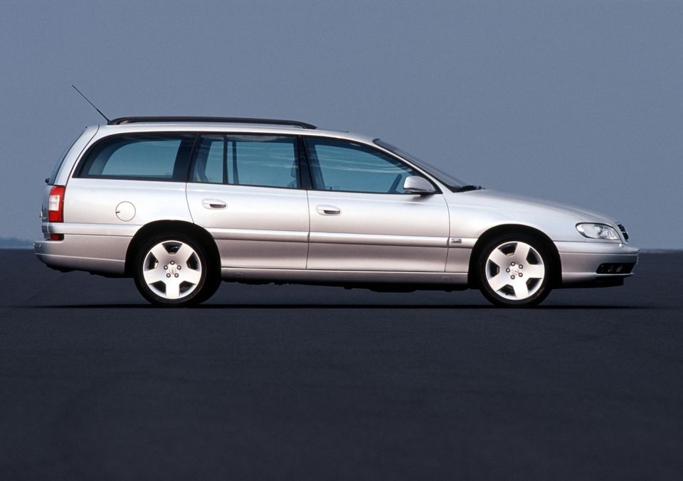 Photos Opel Omega 2 Break