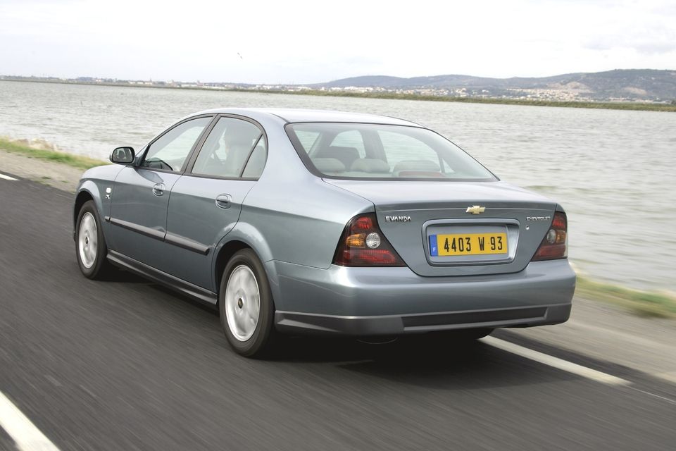 Photos Chevrolet Evanda