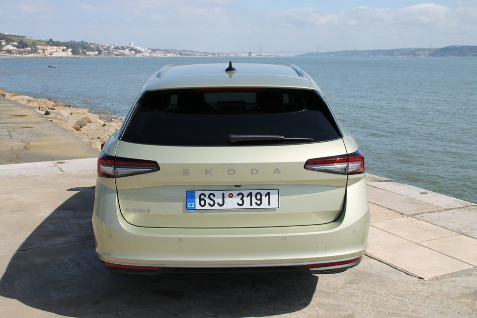 Photos Skoda Superb 4 Combi - Page 2
