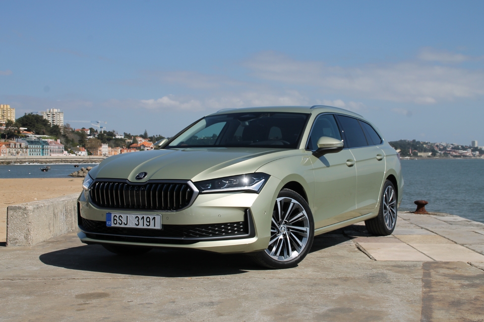 Photos Skoda Superb 4 Combi